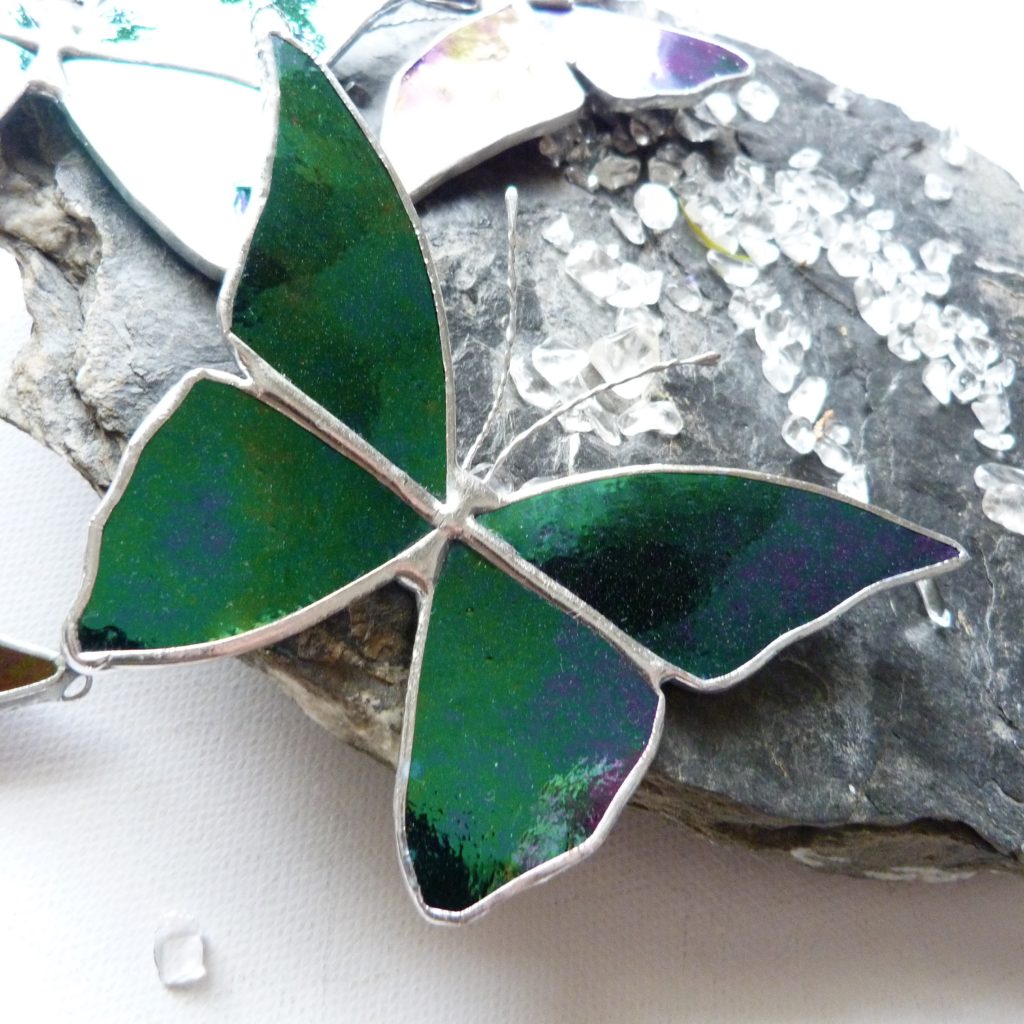 M 2 0003 MOTYL WITRAŻ TIFFANY IRYZACJA